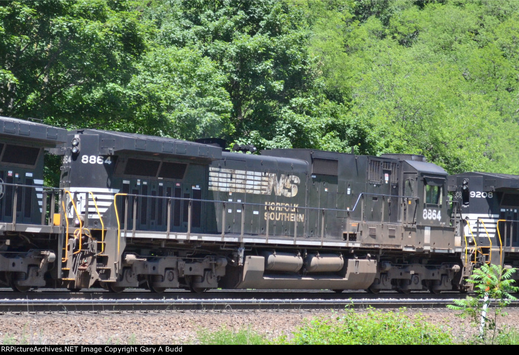 NORFOLK SOUTHERN D9-40C 8864 LONG HOOD